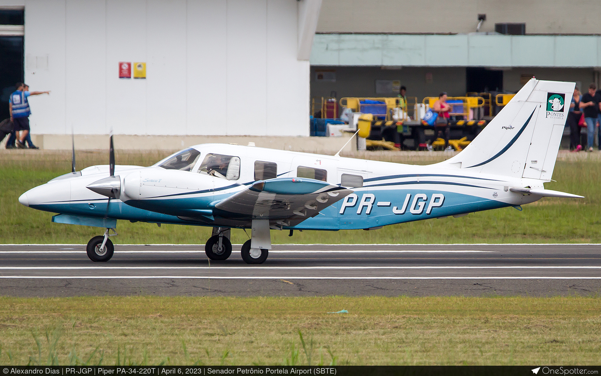 PR-JGP - Piper PA-34-220T, Private | OneSpotter.com