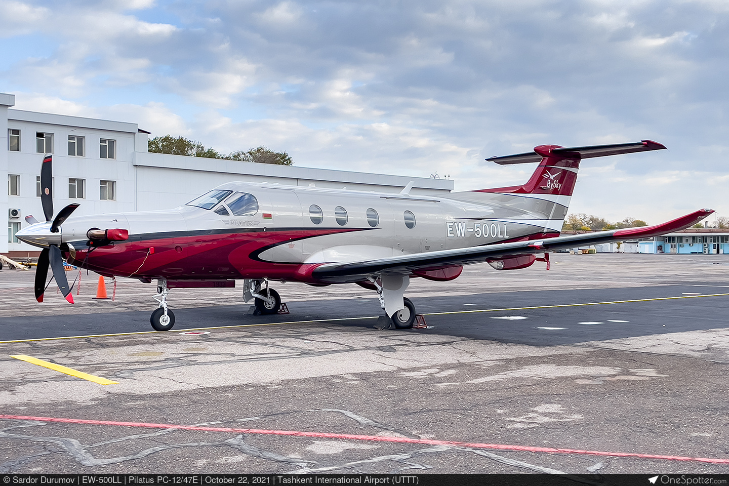EW-500LL - Pilatus PC-12/47E, BySky | OneSpotter.com
