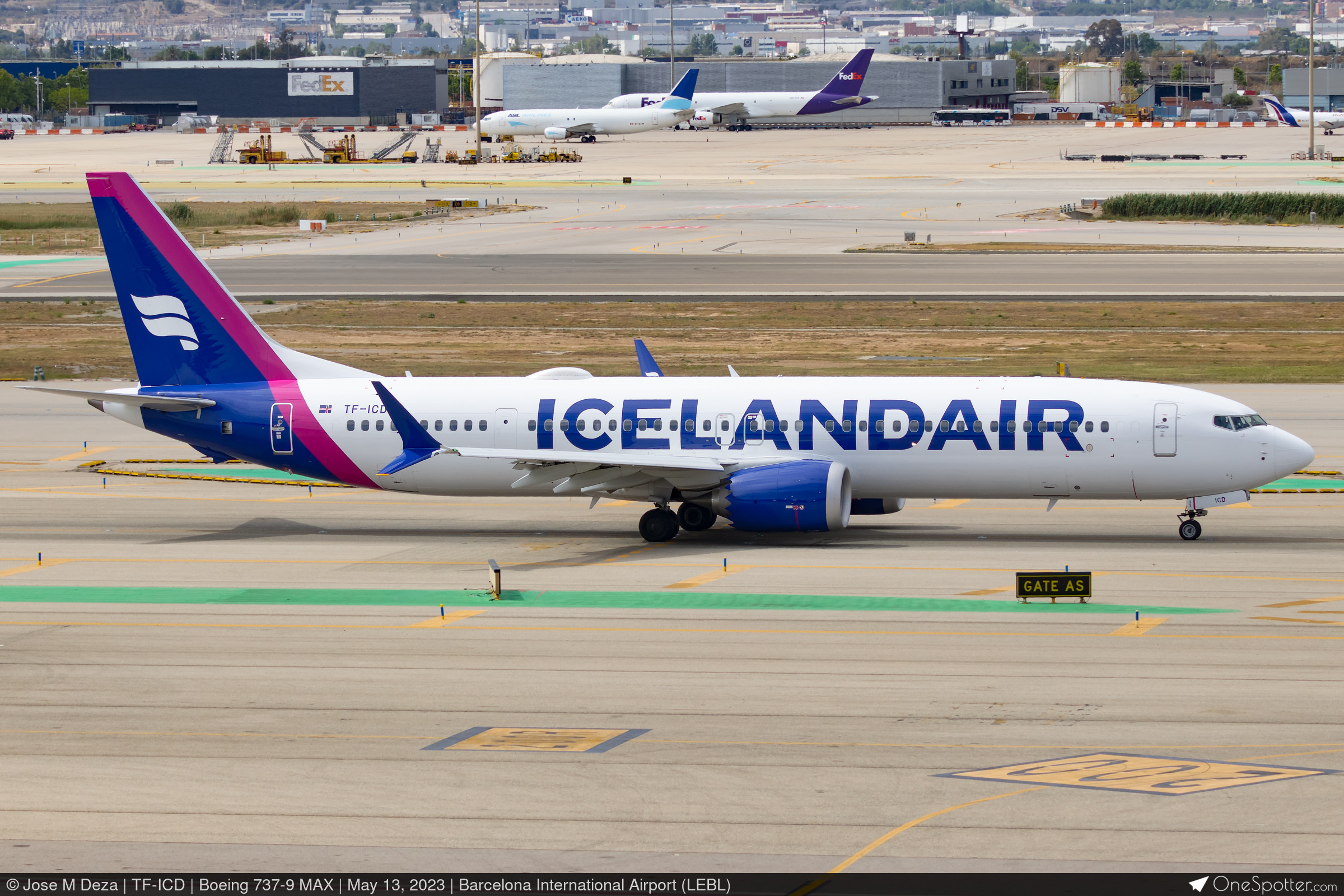 TF-ICD - Boeing 737-9 MAX, Icelandair | OneSpotter.com
