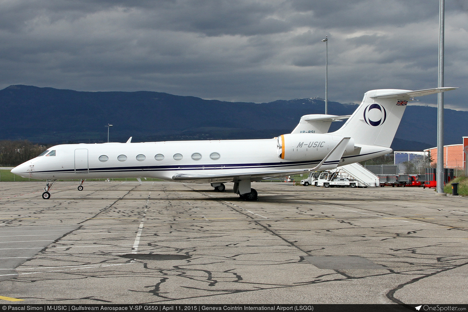 T7-1818 Private Gulfstream V-SP G550, MSN 5394 | OneSpotter.com