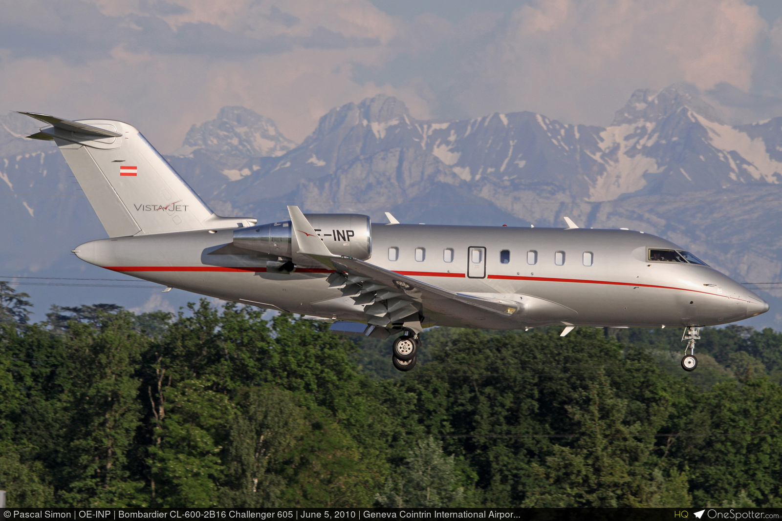 N7700 Wilmington Trust Company Bombardier CL-600-2B16 Challenger 605 ...