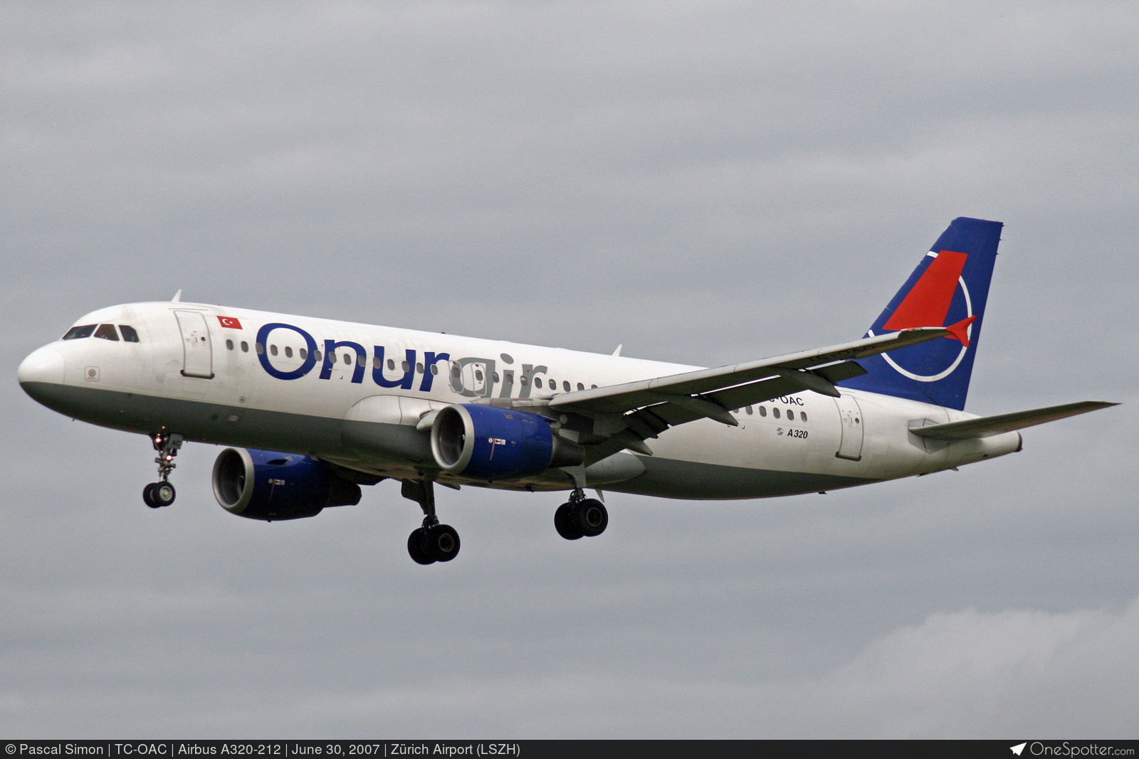 TC-OAC - Airbus A320-212, Onur Air | OneSpotter.com