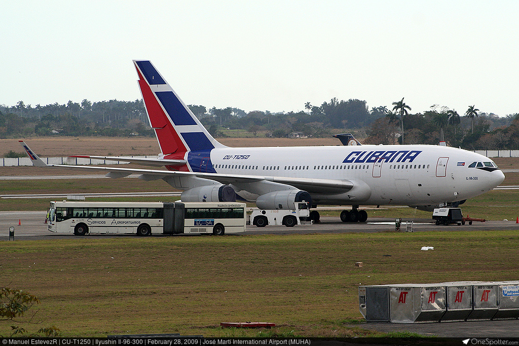 CU-T1250 - Ilyushin Il-96-300, Cubana | OneSpotter.com