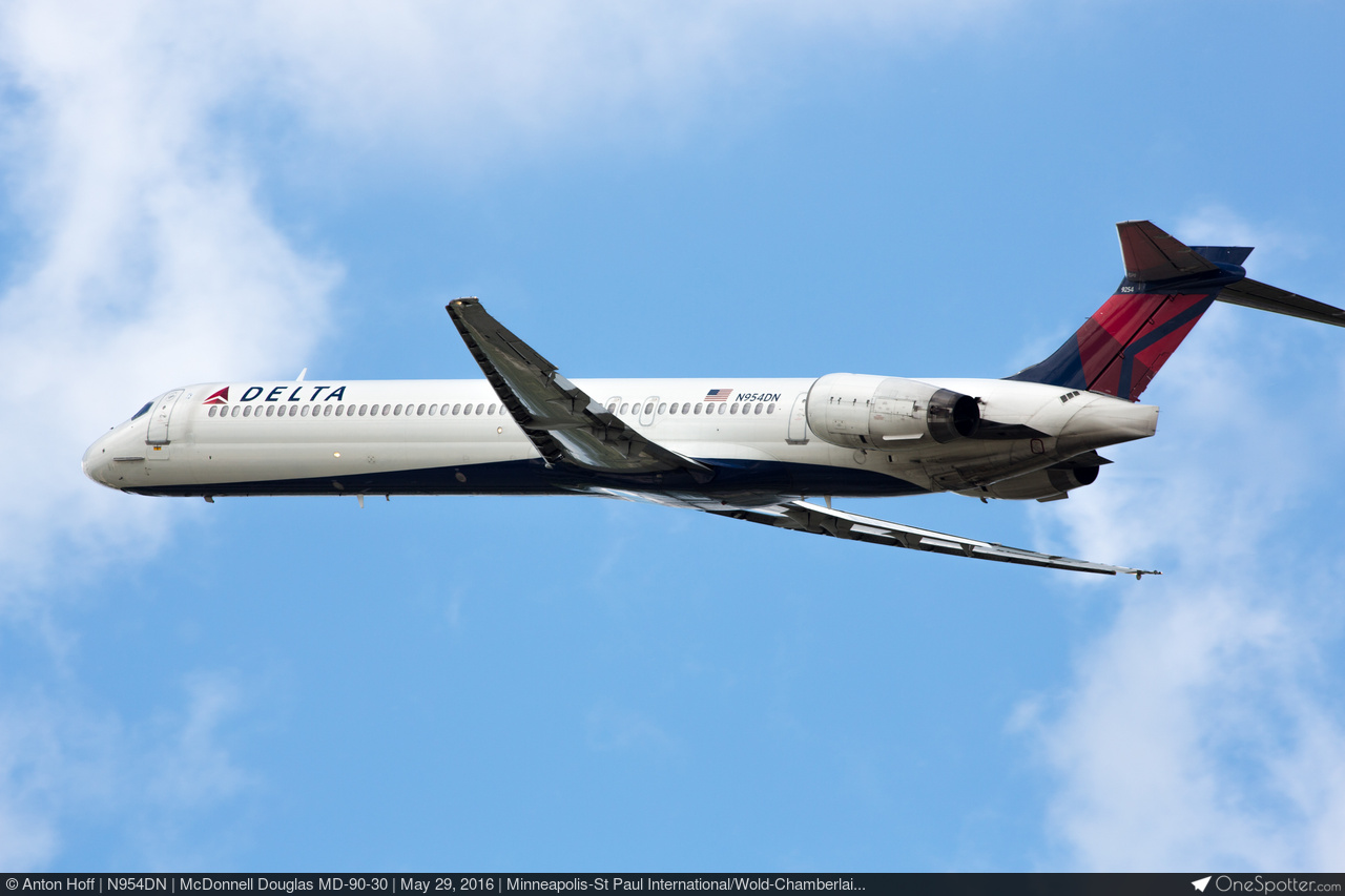 Mcdonnell Douglas Md 90 Delta
