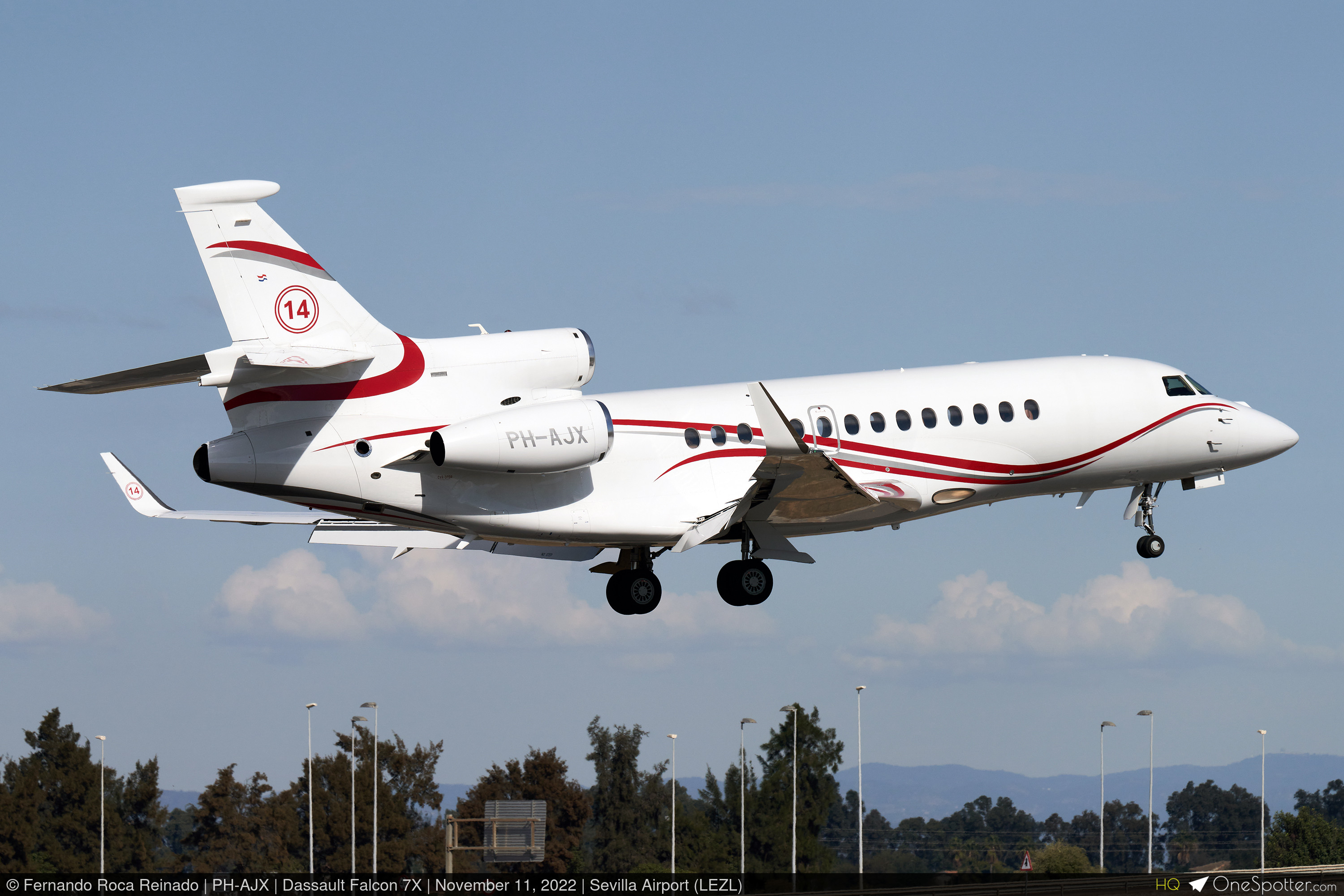 N5577X Askari 7X LLC Dassault Falcon 7X, MSN 102 | OneSpotter.com