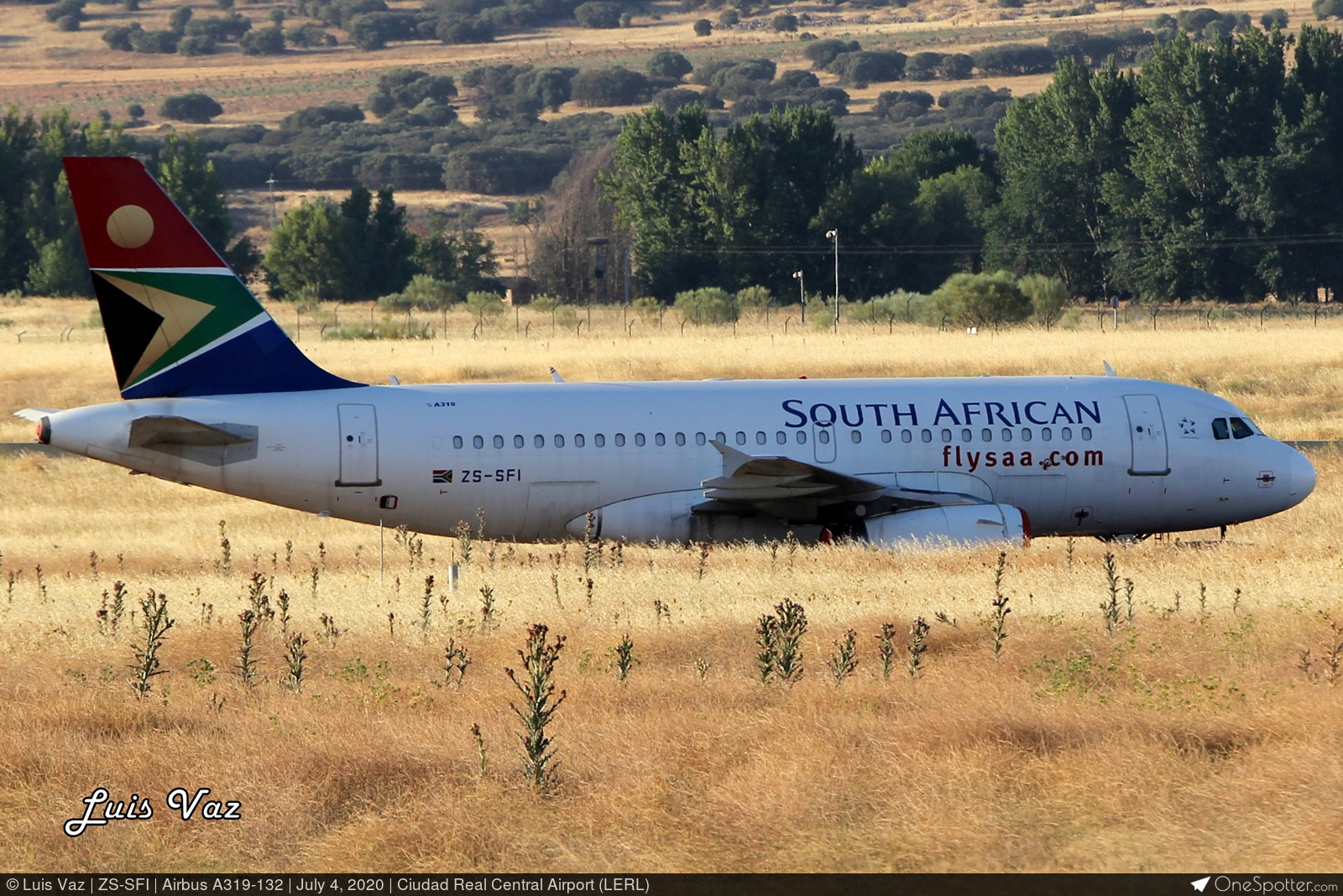 OE-INZ - Deucalion Aviation Airbus A319-131, MSN 2375 | OneSpotter.com