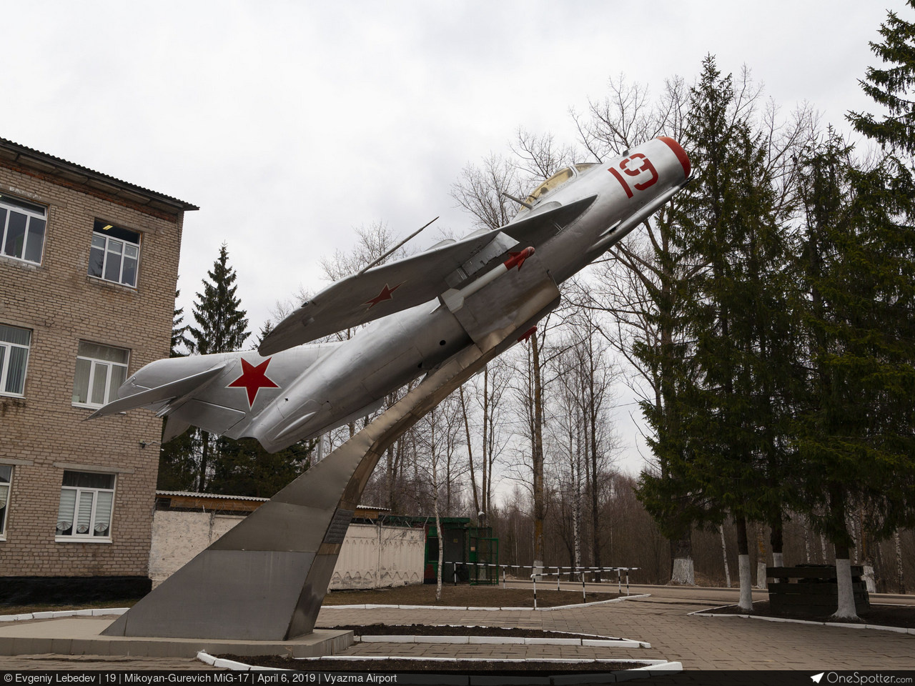 19 Soviet Air Forces Mikoyan-Gurevich MiG-17 | OneSpotter.com