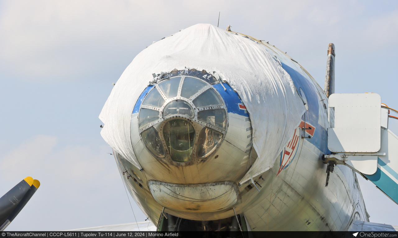 Tu 114 Cockpit