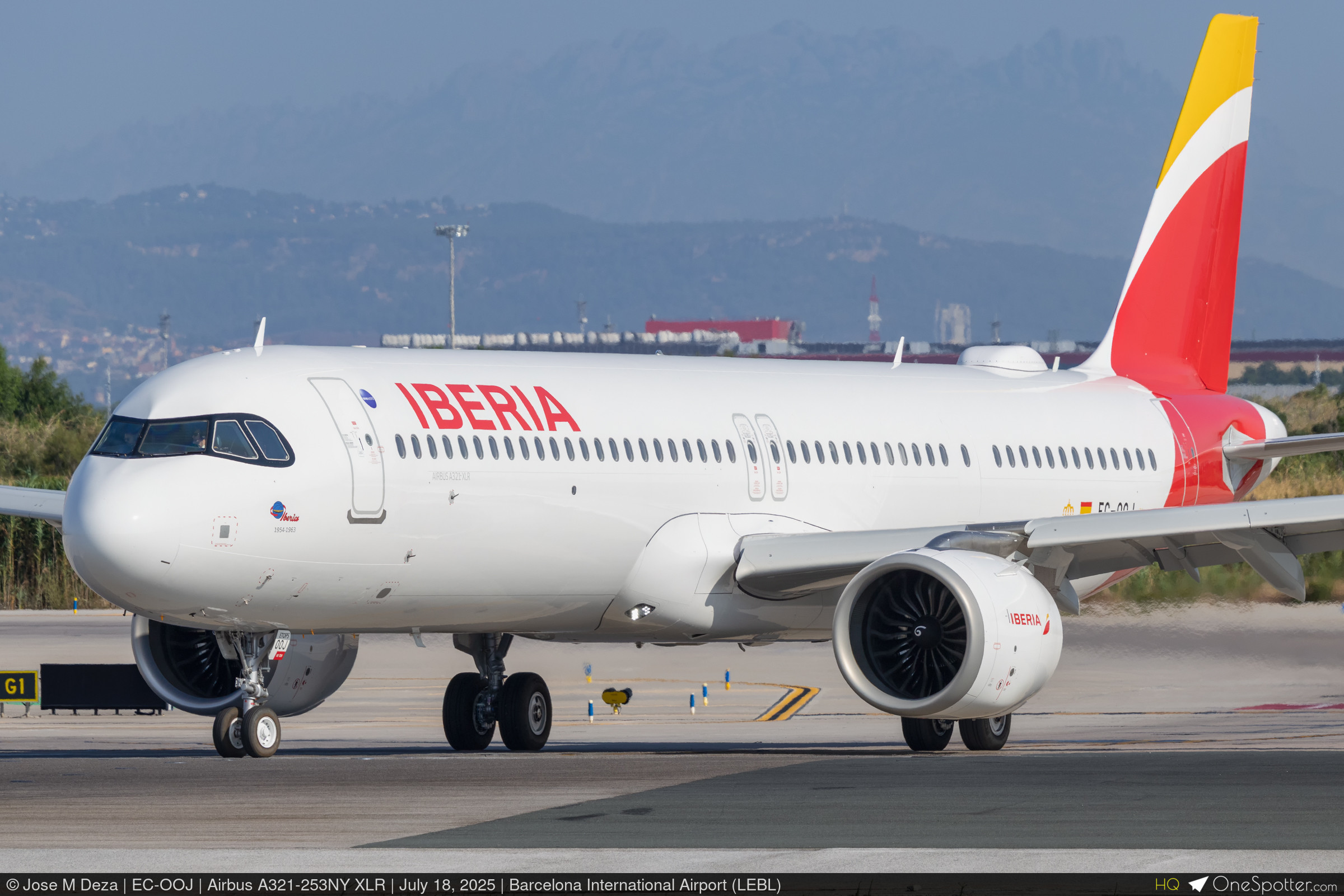 EC-OOJ Iberia Airbus A321-253NY XLR, MSN 12375 | OneSpotter.com